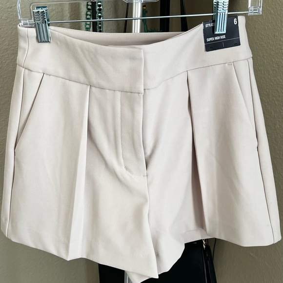 Express | Shorts | New Stylist Super Hight Waisted Classic Pleated ...